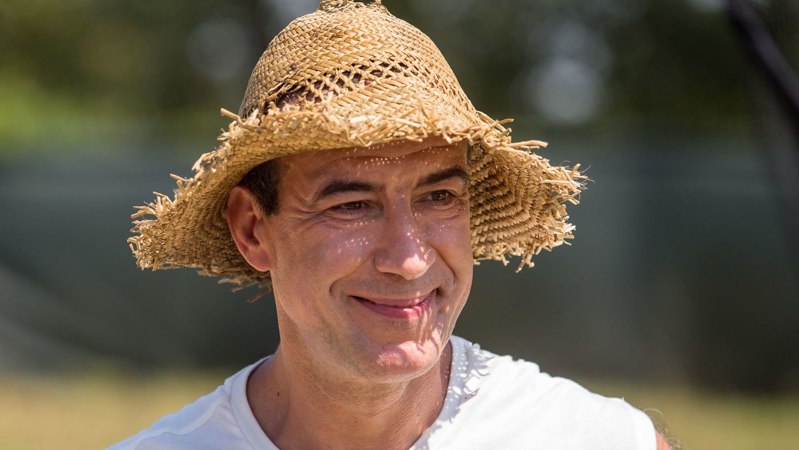 Publicul larg a urmărit în premieră la TVR 1 ultimul film semnat de Adrian Lustig, „Nunţi ...